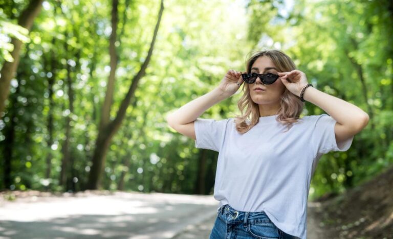 Top 10 Creative T-Shirt Photography Ideas for Your Next Photoshoot ...