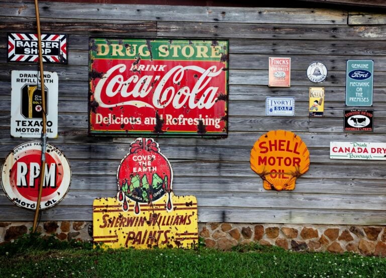 From Vintage To Modern: The Timeless Appeal of Different Signage in ...